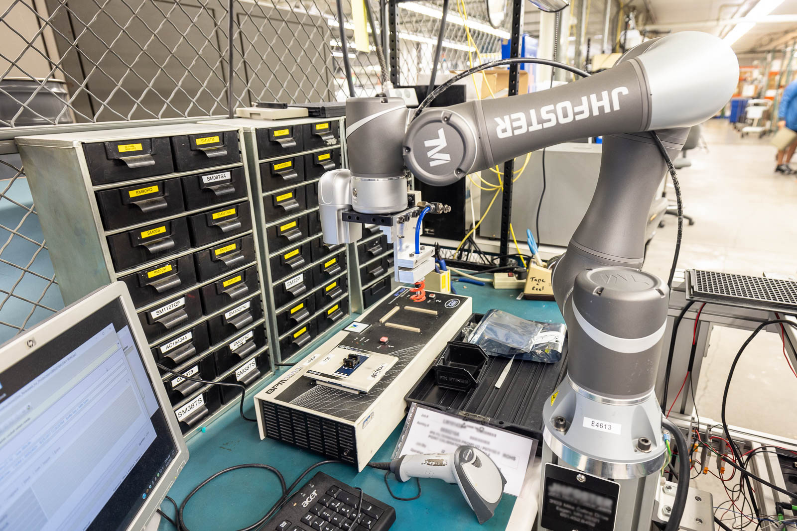 The Benefits of Outsourcing Manufacturing | RIS Blog